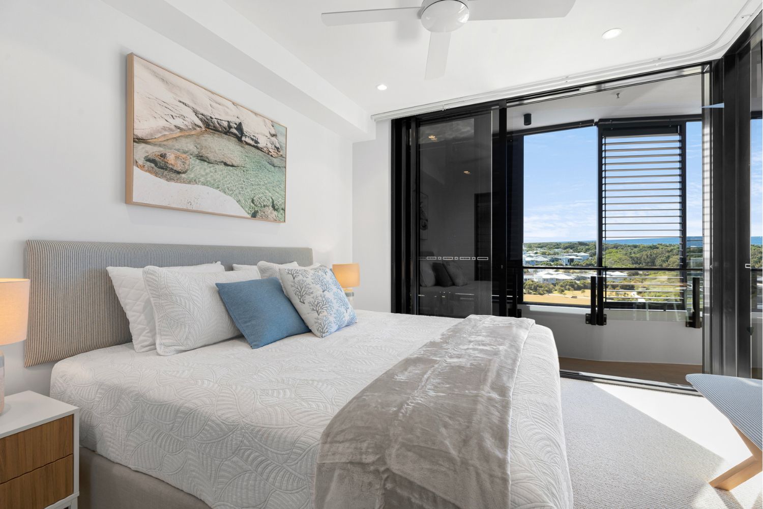 Zinc - Superior 4 Bedroom Apartment Partial Ocean Views - Bokarina ...